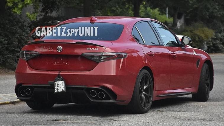 Alfa Romeo Giulia Quadrifoglio MY 2023: prime foto spia del restyling ...