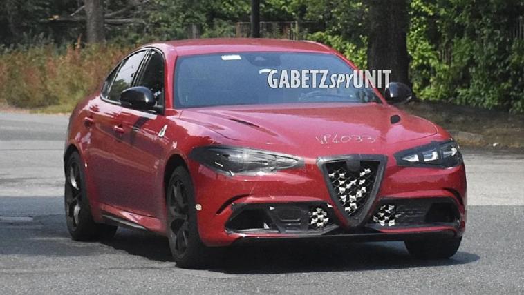 Alfa Romeo Giulia Quadrifoglio MY 2023: prime foto spia del restyling ...