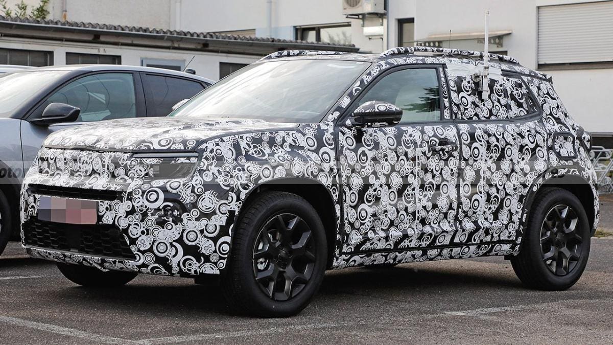 Jeep B-SUV: ecco come è fatto dentro [FOTO SPIA] - MotorisuMotori.it