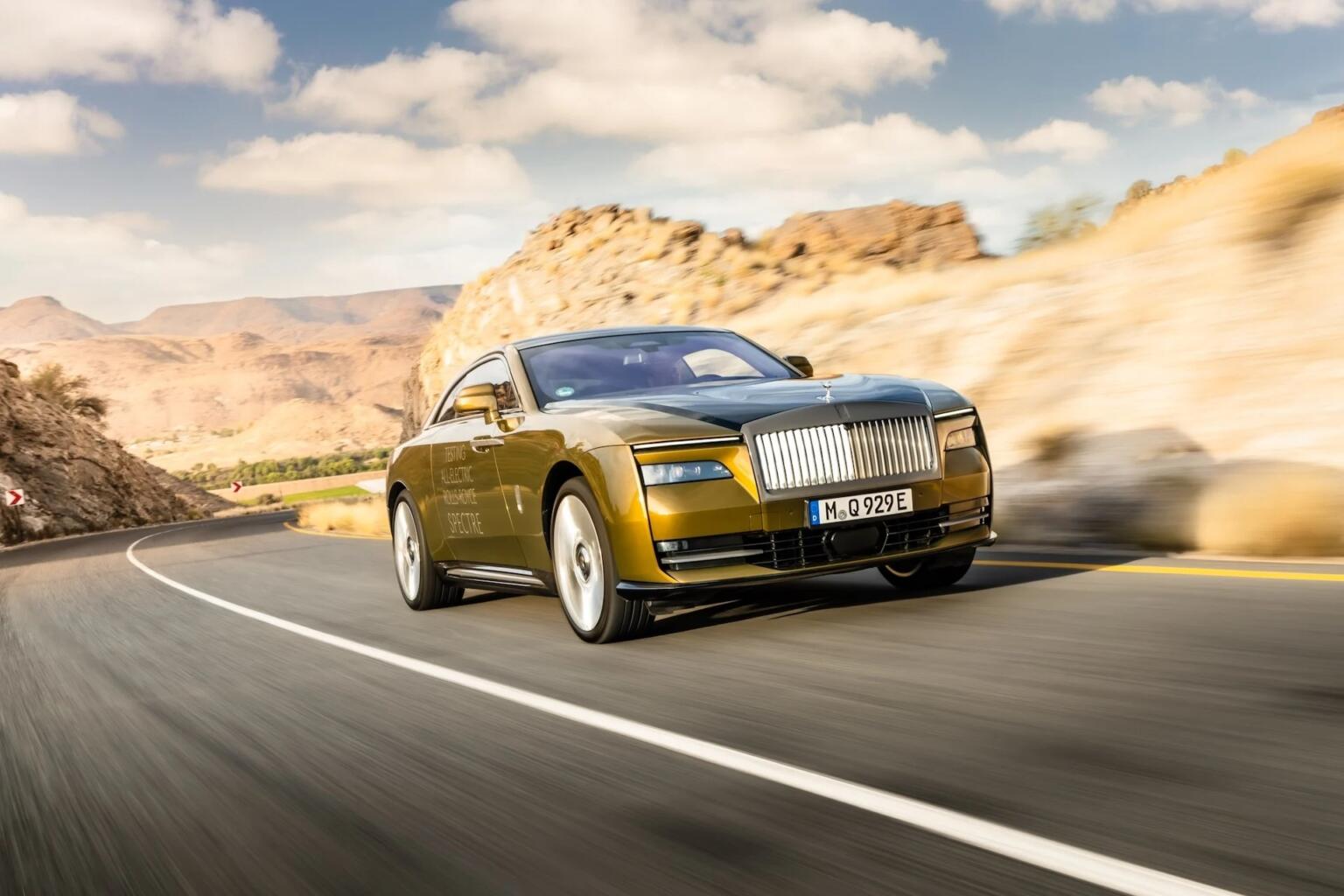 Rolly-Royce Spectre: ecco quando inizia la produzione - MotorisuMotori.it