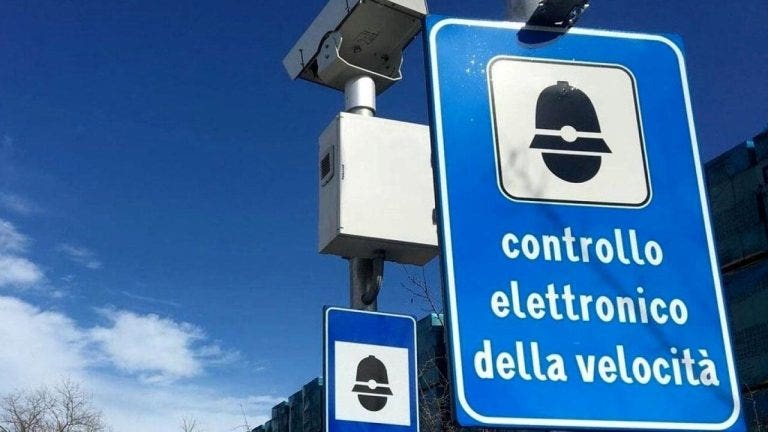 Autovelox: il segreto per non ricevere mai le multe - MotorisuMotori.it Autovelox: il segreto per non ricevere mai le multe - MotorisuMotori.it