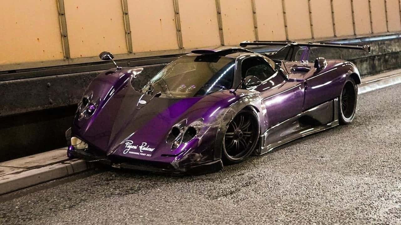 La Pagani Zonda costruita per Lewis Hamilton si è schiantata in Galles - MotorisuMotori.it