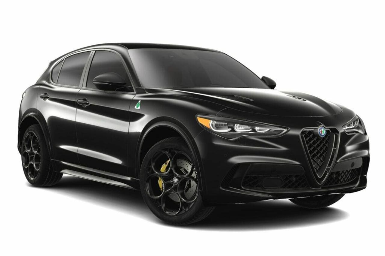 Alfa Romeo Giulia e Stelvio Quadrifoglio Carbon Edition 2024: tanta ...