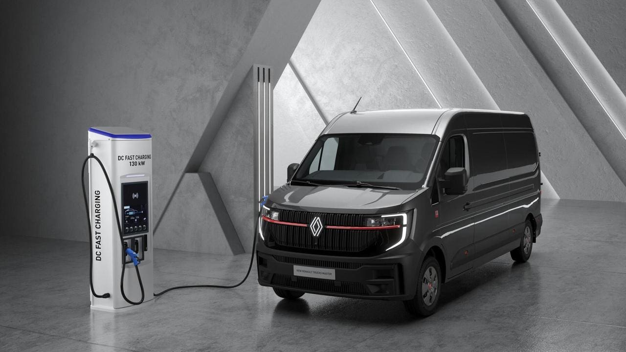 Renault Master Red Edition: debutta in anteprima il nuovo furgone ...