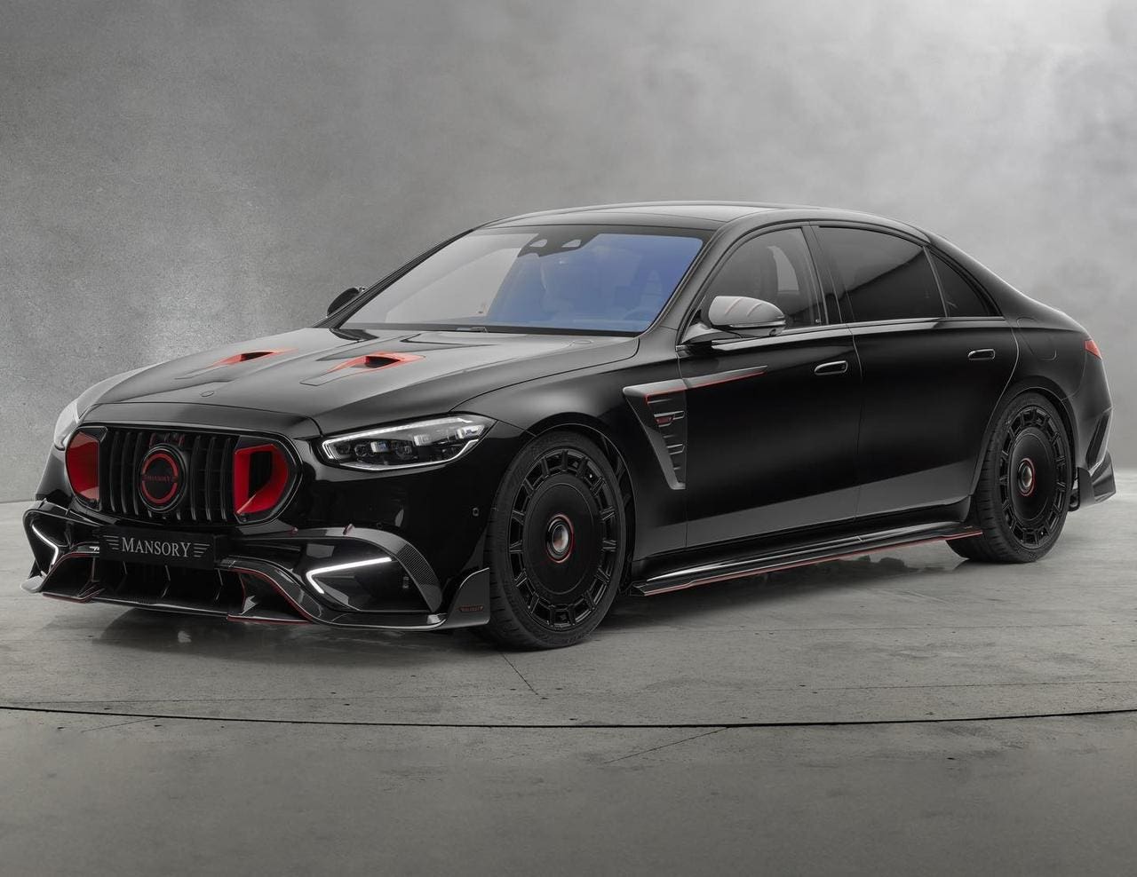 Mercedes-AMG S 63 E Performance: Mansory presenta una nuova versione - MotorisuMotori.it