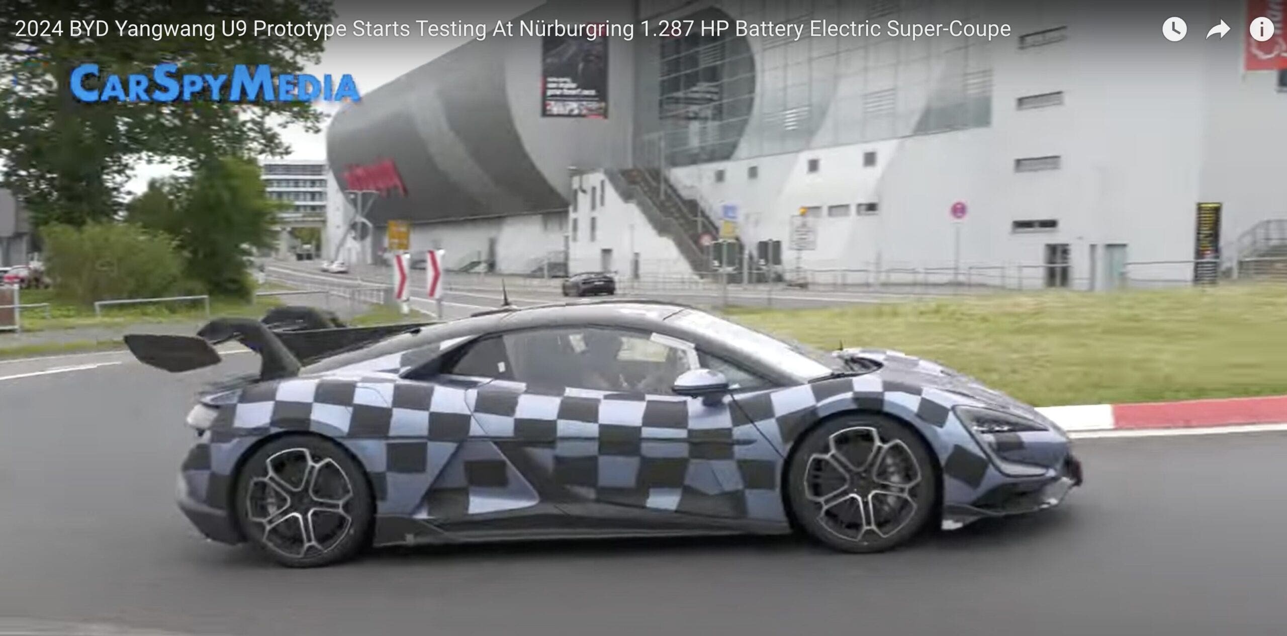 L'hypercar BYD YangWang U9 elettrica da 1.287 CV danza al Ring: Ferrari ...