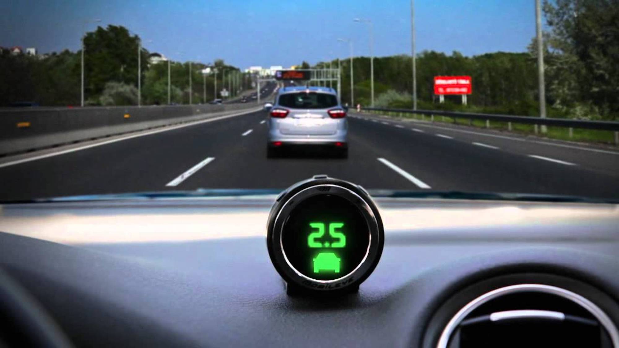 Mobileye software modulare Brain6 attacca Tesla - MotorisuMotori.it