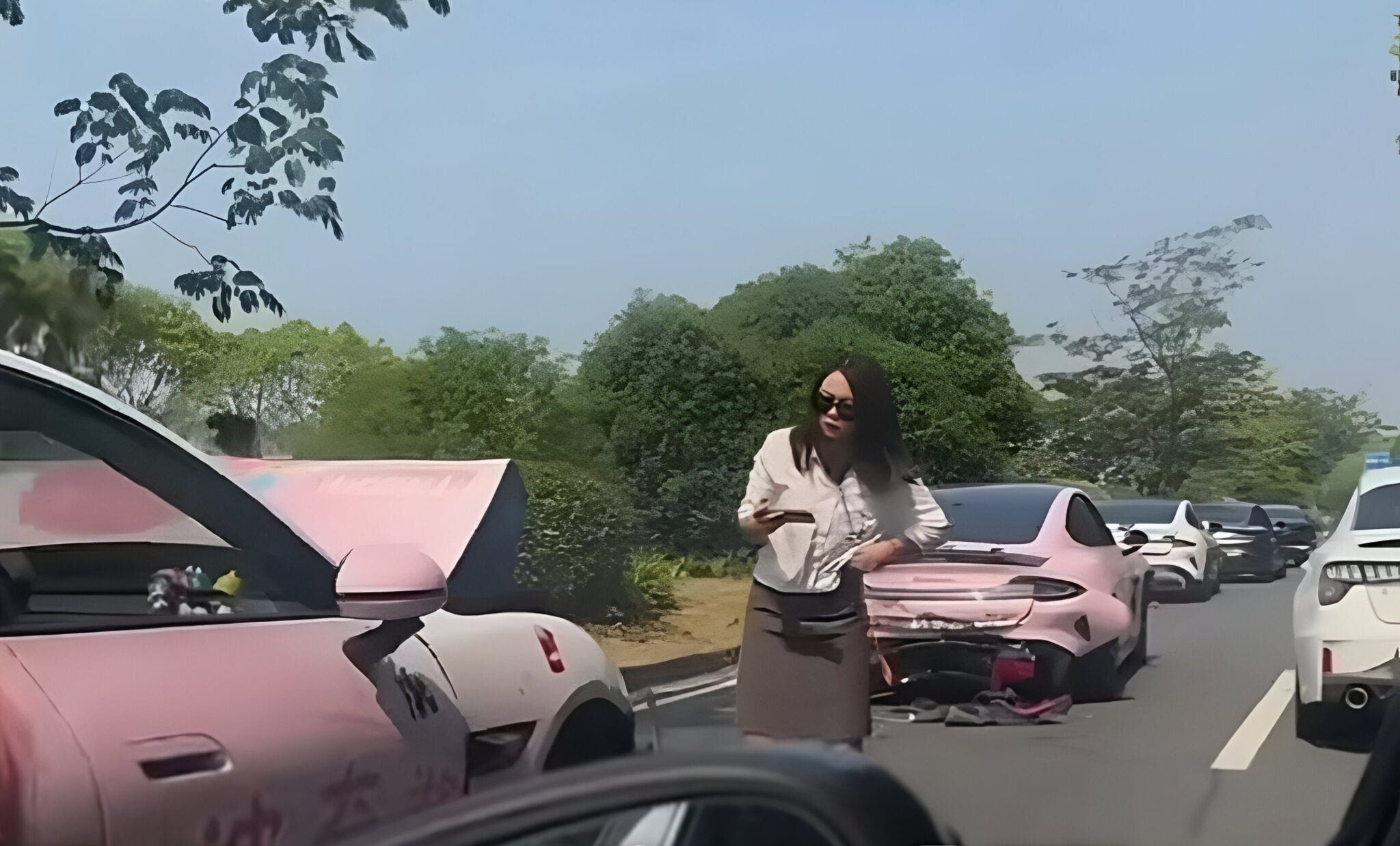 Xiaomi SU7: mega tamponamento “nuziale”, di chi la colpa - MotorisuMotori.it