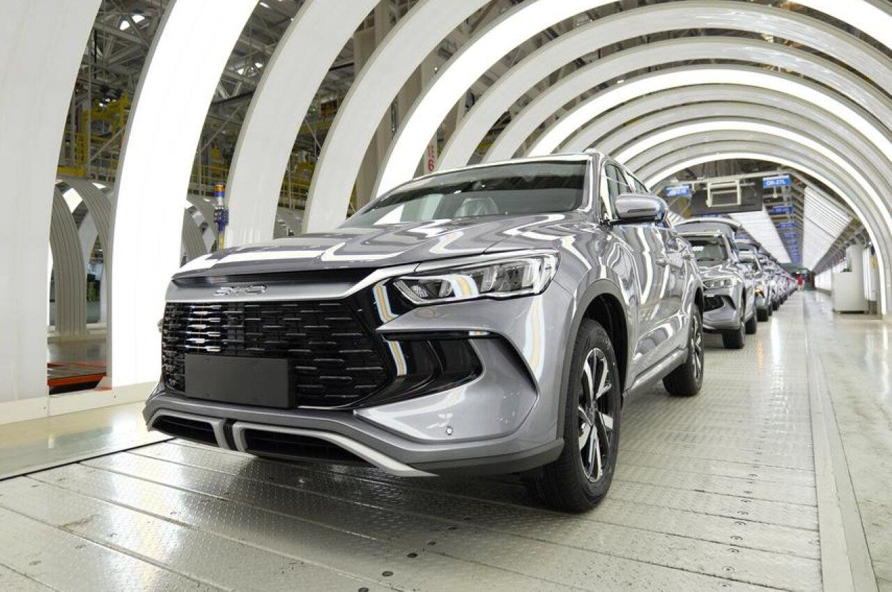 Viaggio dentro una super factory cinese di BYD: dove sta nascendo il ...