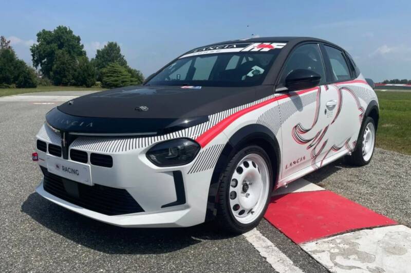 Lancia Ypsilon HF 2025: tutti i dettagli