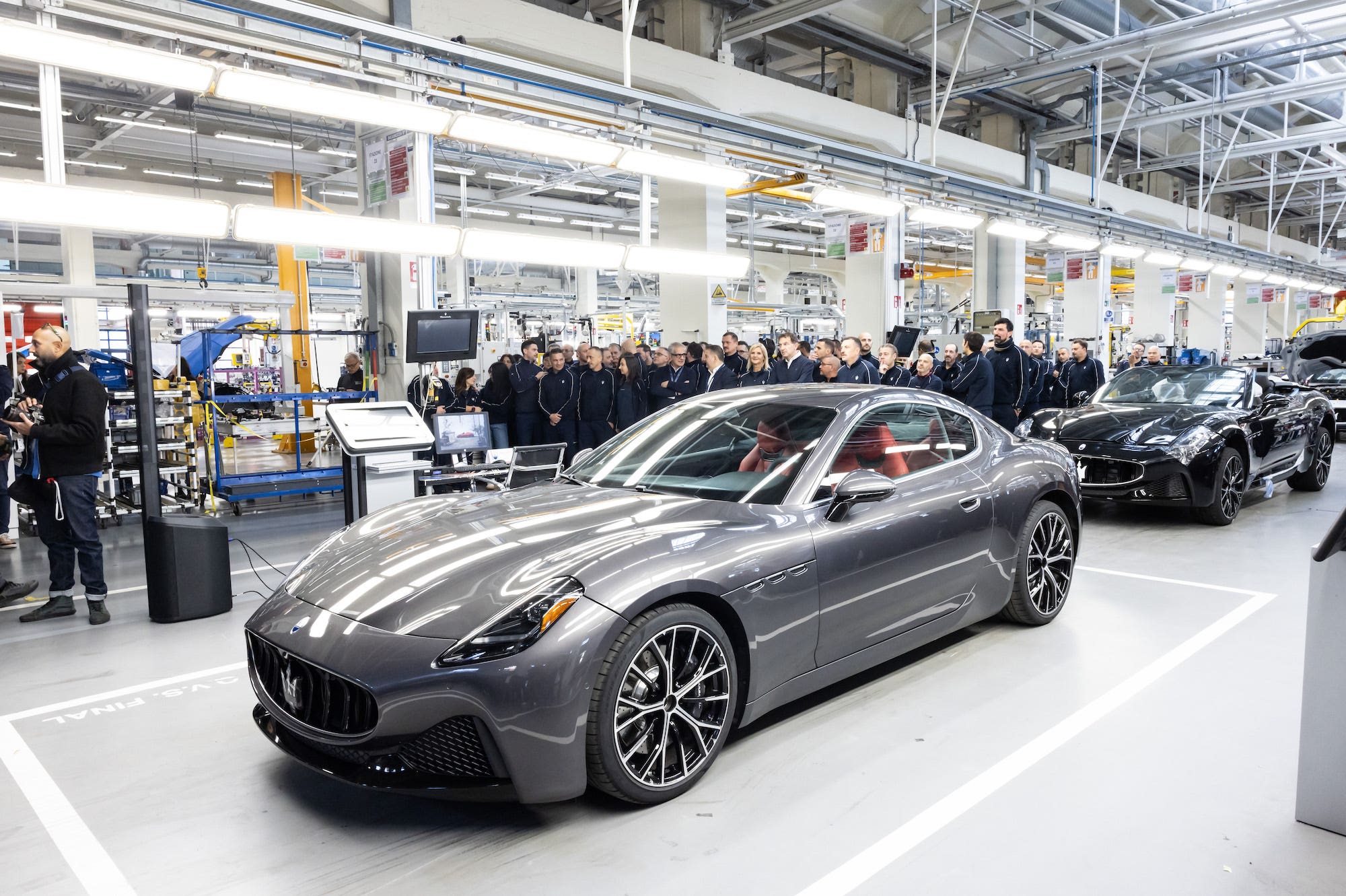 Maserati GranTurismo e GranCabrio Made in Modena: il Tridente va verso il super lusso ...
